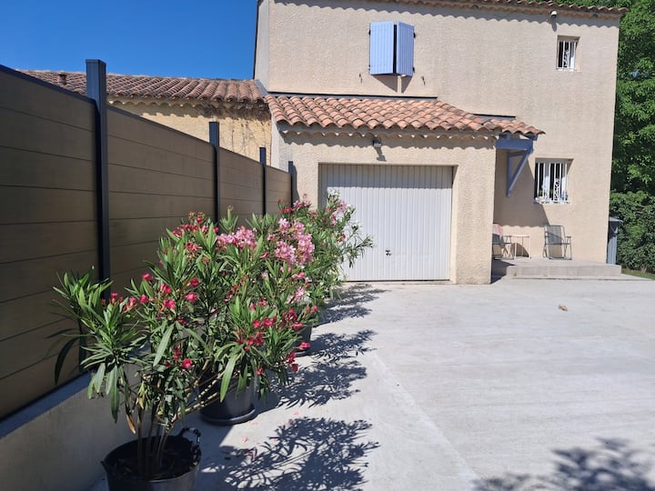 Maison Entraigues Sur La Sorgue 6 Personnes - Sorgues