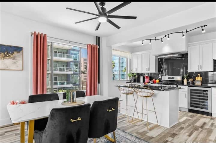 Luxurious Ocean View Condo 3 Min Walking To Beach - Long Beach