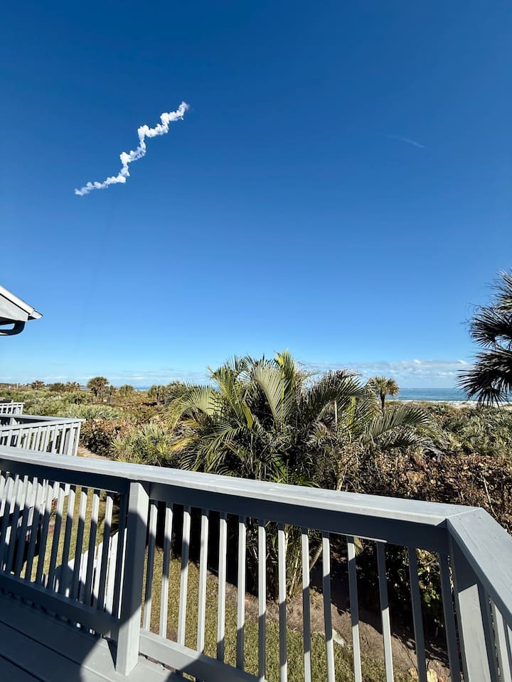 New Direct Oceanfront Condo In Cape Canaveral! - Cape Canaveral, FL