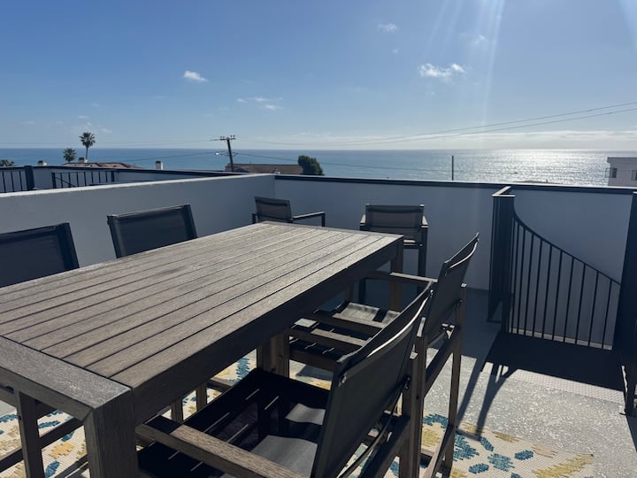 Ocean View, Rooftop Deck, Walk To Beach 3br/2.5ba - San Clemente, CA