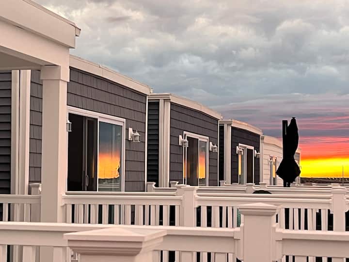5 Bedroom Beach Block House: Ocean And Bay Views - Jersey shore, NJ