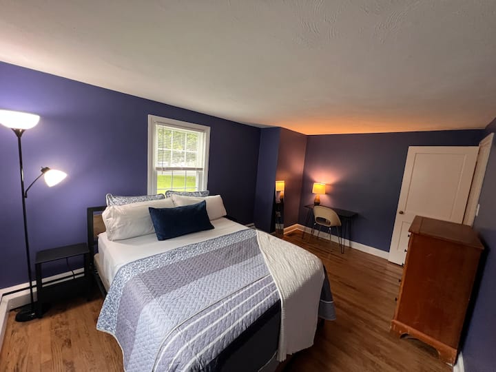 Granby Cape- Entire Home Dog Friendly - Connecticut