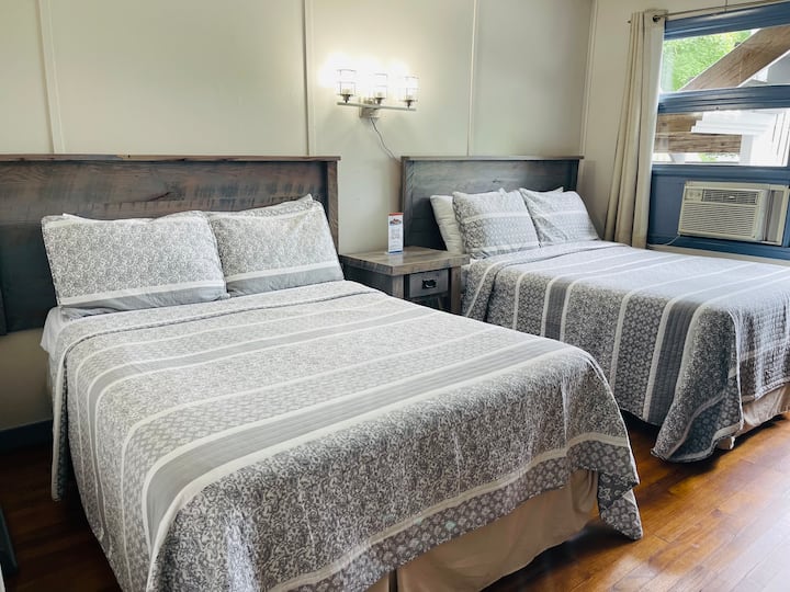 Adk Sunrise Lodge Suite 23 - Six Flags Great Escape, Queensbury