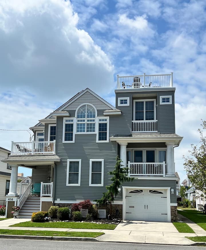Luxury Townhome One Block To Beach W/rooftop Deck! - Wildwood, NJ