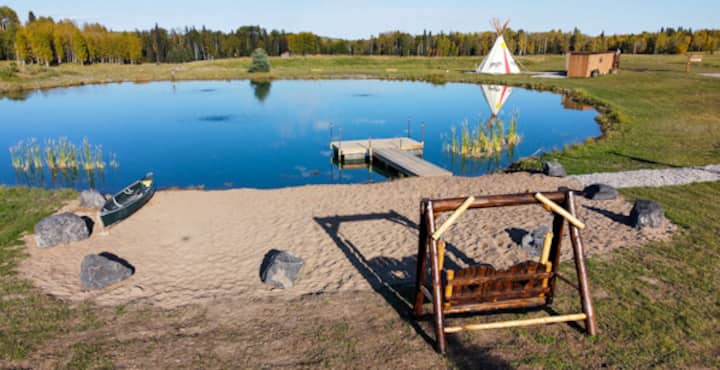Tipi Glamping On The Lake – Sandy Beach & Fishing - Alberta
