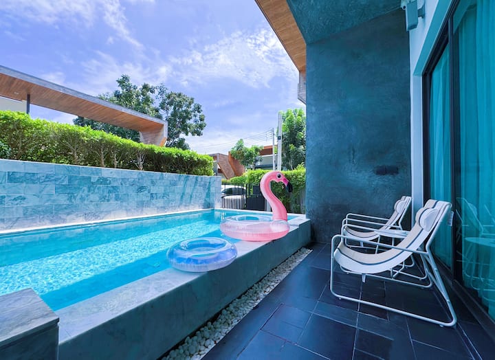 Modern 2-bedroom Villa With Private Swimming Pool - Phuket