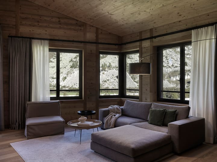 Two-bedroom Premium Apartment - Andermatt