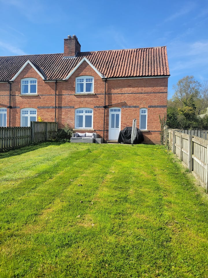 2 Foliat Cottage @ Jordan Castle - Sherwood Forest