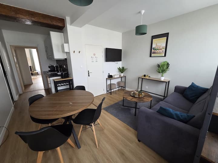 Grand T3 / 2 Chambres / 2 Sdb /Rdc - Angoulême