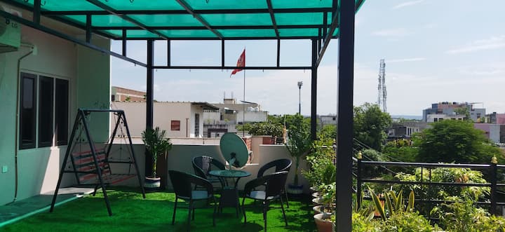 Private 2nd Floor With Rooftop Garden - Jaipur
