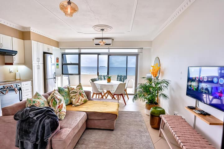 605 Umdloti Resort ~ Beachfront Coastal Charm - La Mercy