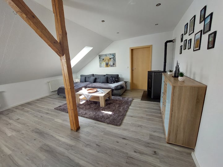 Gemütliche Dachgeschoss- Ferienwohnung Im Grünen - Sundern (Sauerland)