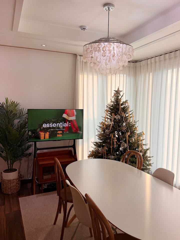 6인가능 행리단길 프리미엄숙소 화성행궁 스타필드 감성숙소 넷플무료 가족환영 신년모임 - Suwon