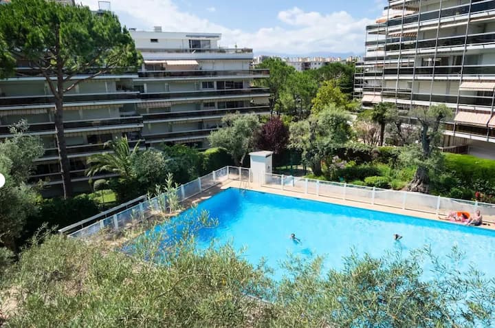 Studio à Antibes Avec Clim Terrasse Piscine - Antibes
