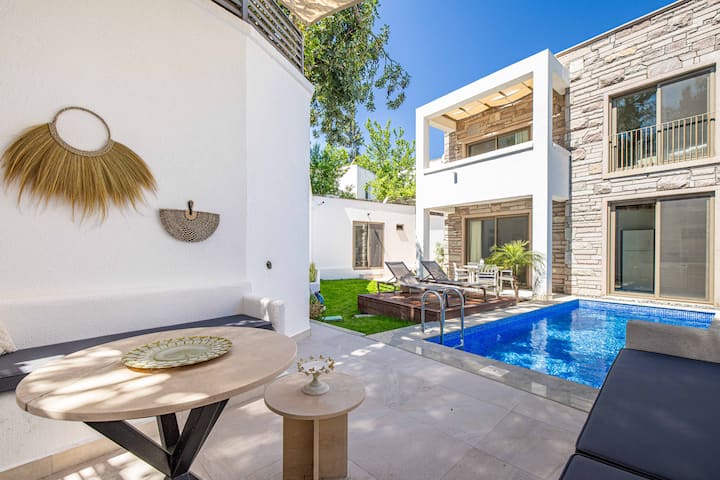 Bodrum’da ÖZel Havuzlu Lüks Villa,sessiz Konum - Ortakentyahşi