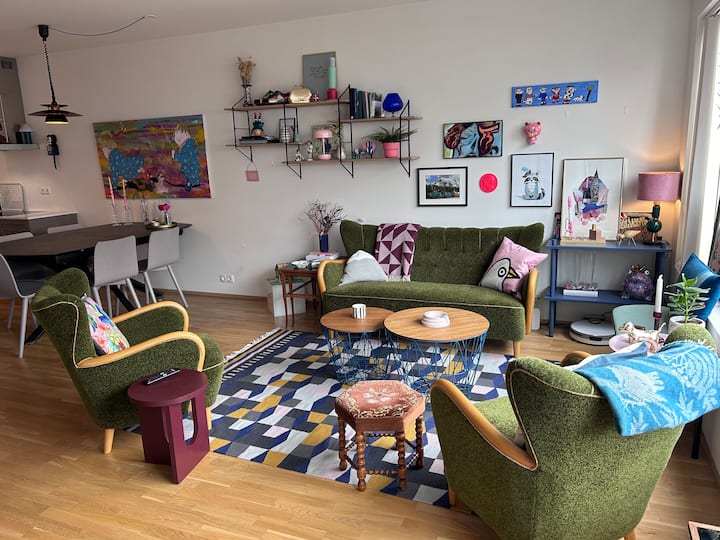 Colorful Apartment For Two With Patio - Reykjavík