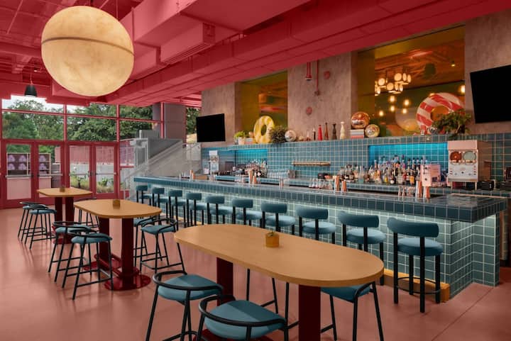 Close To Ut Austin + On-site Dining, Pool & Gym - Austin, TX