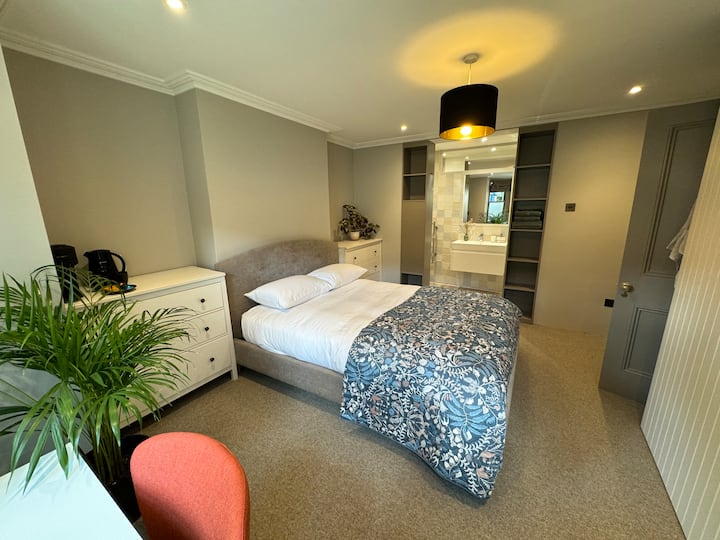 Peaceful And Comfy Ensuite Room In Camberwell - London