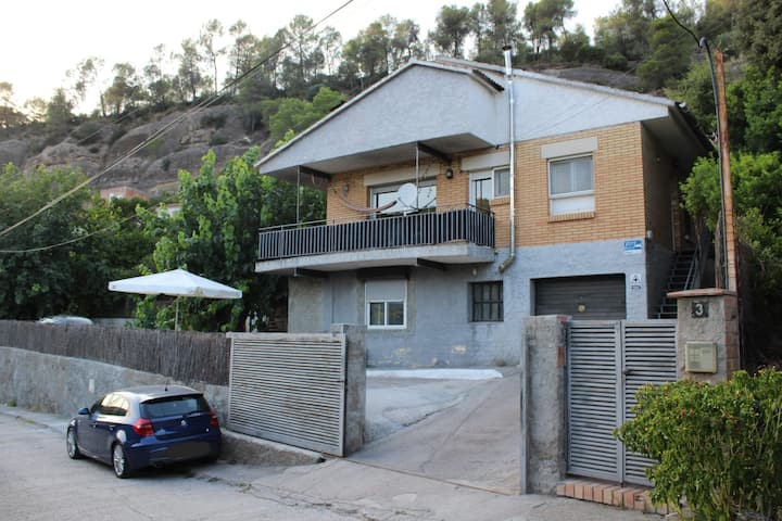 Casa  Cerca De Monserrat - El Bruc