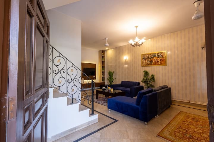 Priv X Zn|airport|lums|dha|central|boutique|ph2 - Lahore