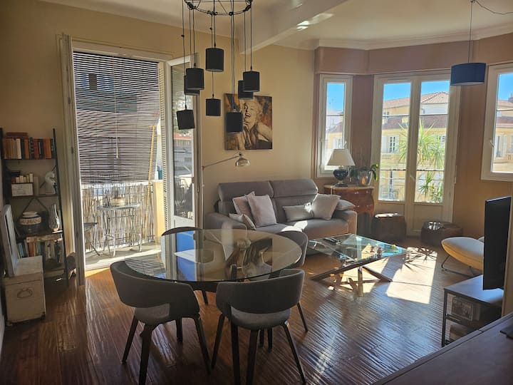 Grand 2 Pièces Proche Port - Nice