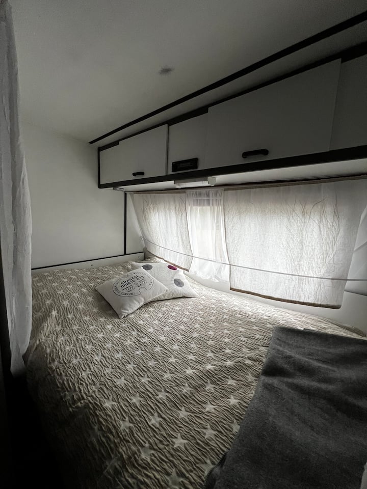 Arctic Charm Vanlife
@Arcticcharm_experience - Oulu