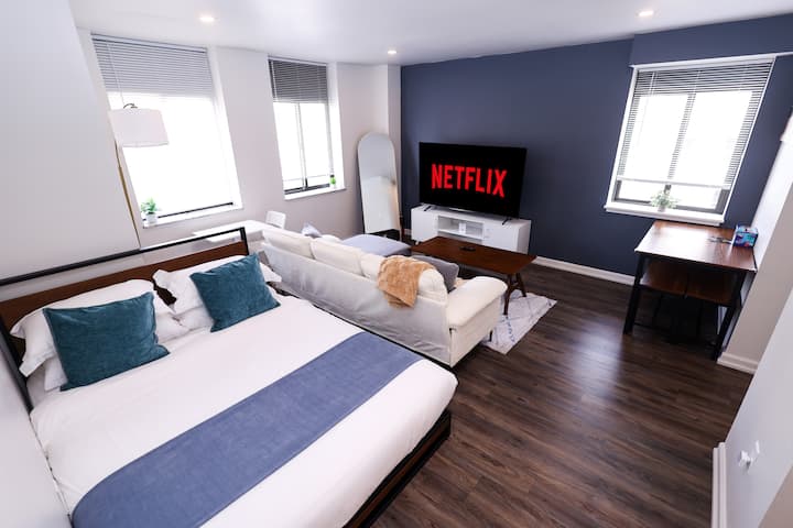 Apt 1111 In Pittsburgh’s Heart With Pnc Park View - Pittsburgh, PA