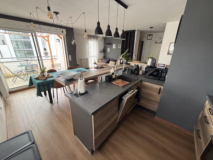 Appartement Moderne, Calme, 2 Chambres & Parking - Caudan