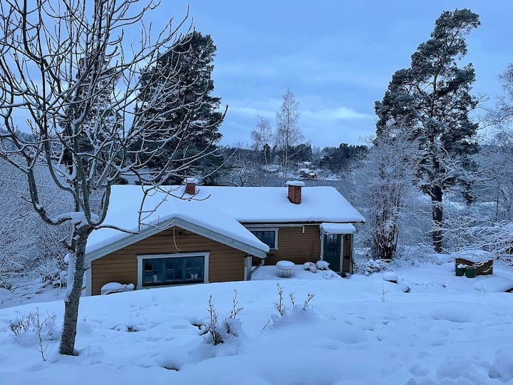 Stor Sjötomt På Egen Udde - Vaxholm