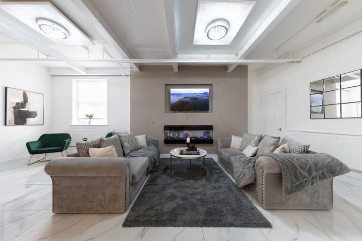 Open Plan Apartment - Bradford