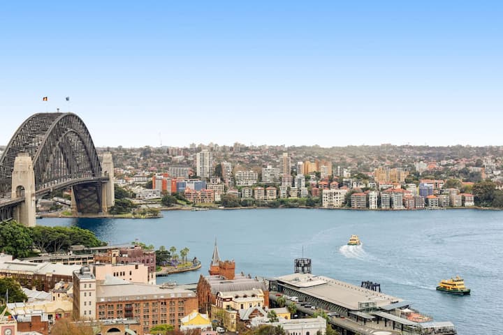 Spectacular Apartment With Harbour Bridge Views! - Sydney