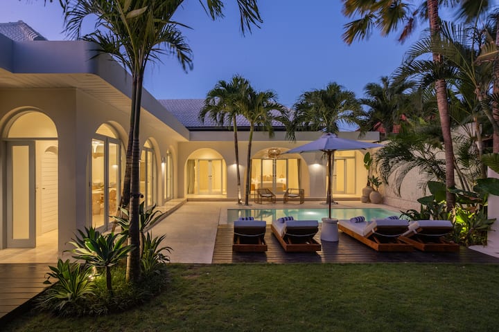 ~Luxury 3br Designer Villa In The Heart Of Canggu~ - Bali