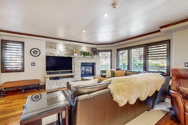 2br Walk To Lifts| Pool/hot Tub | Mountain Views - Vail, CO