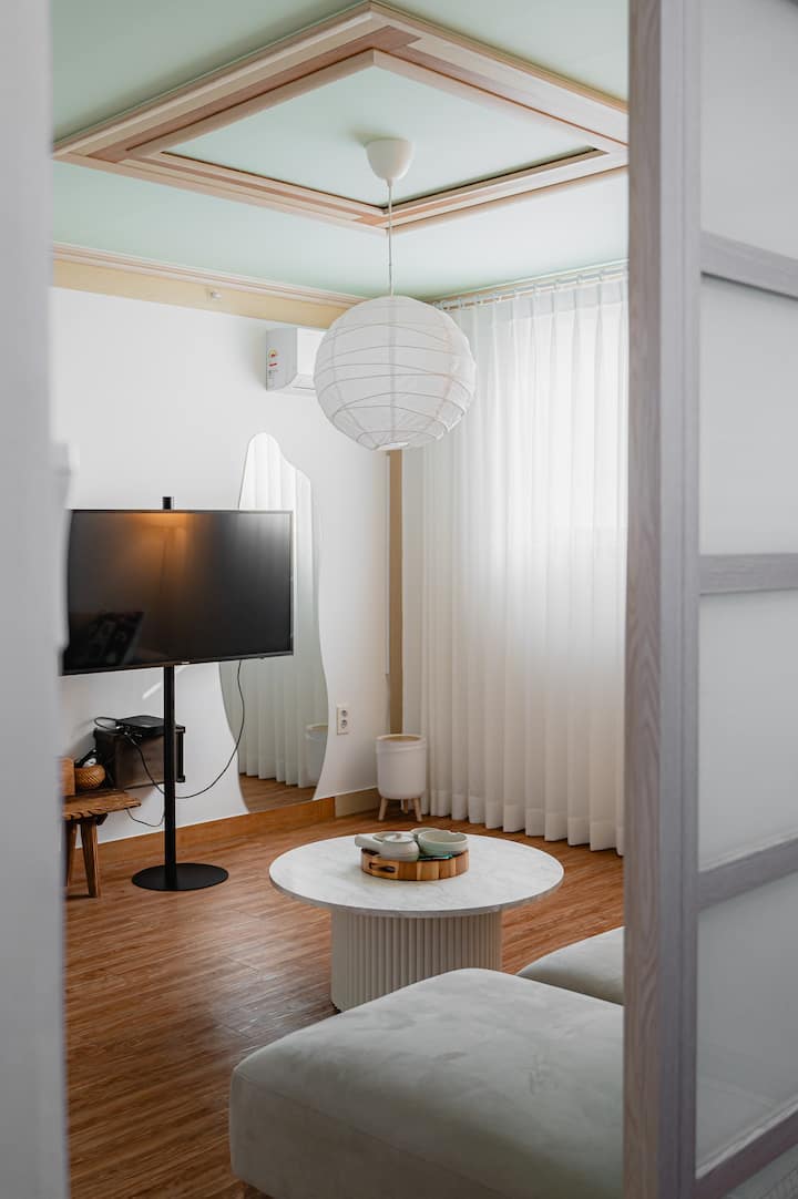 황리단길 도보 15분 / 짐보관 / Ott / 조리가능 / 무료주차 / 드림스테이-5호 - Gyeongju-si