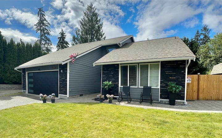 Room In Beautiful Modern Home - Puyallup, WA