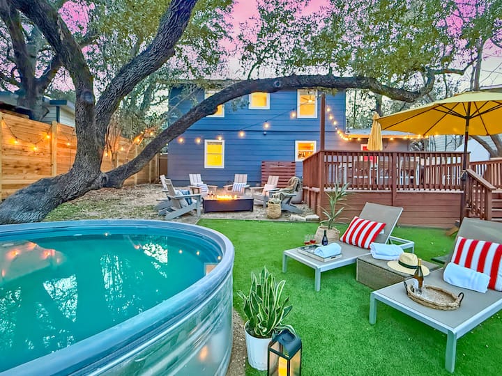 Backyard Oasis W/cowboy Pool + Firepit • Sleeps 16 - Austin, TX