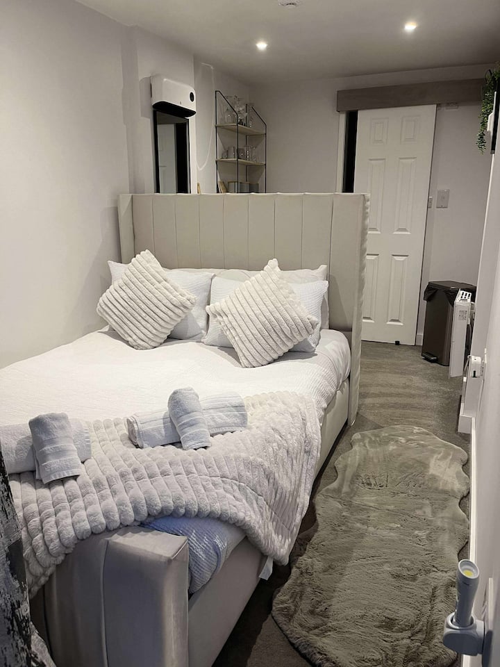 Private Bungalow - York