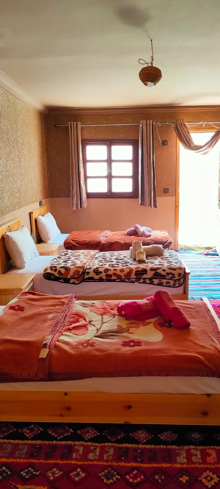 Traditional Family Room - Asni