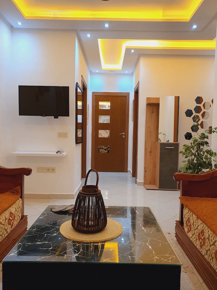 Bonjour Tout Le Monde - Marrakesh