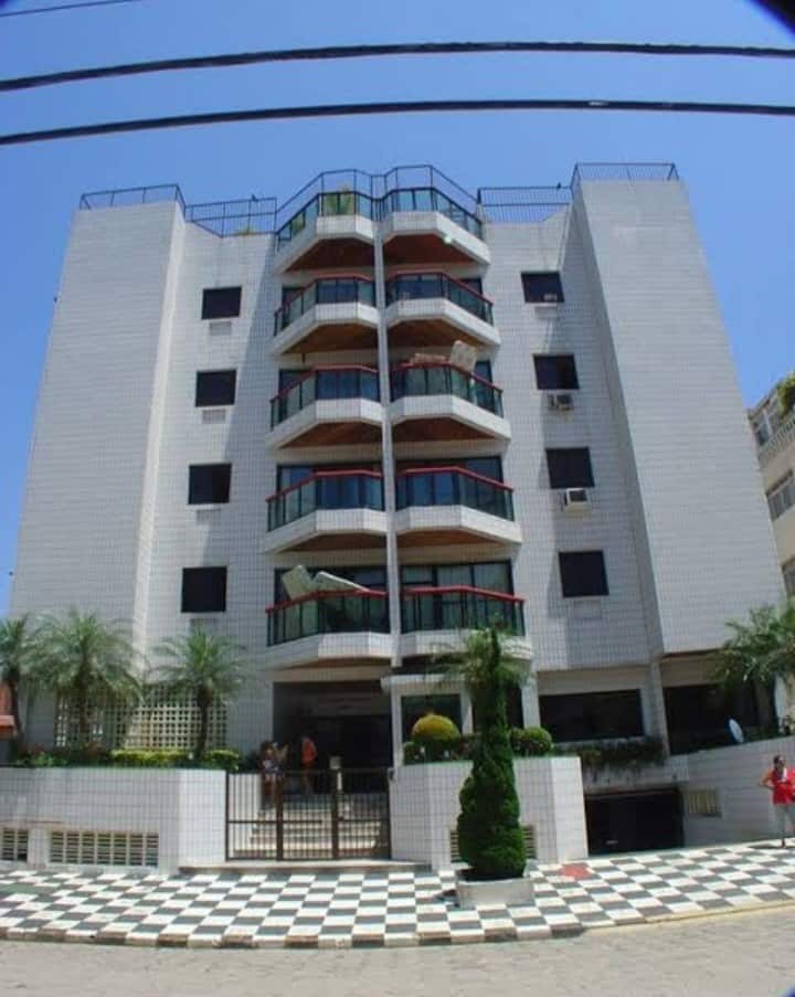 Apartamento No Guarujá.
300 Mts Da Praia - Guarujá