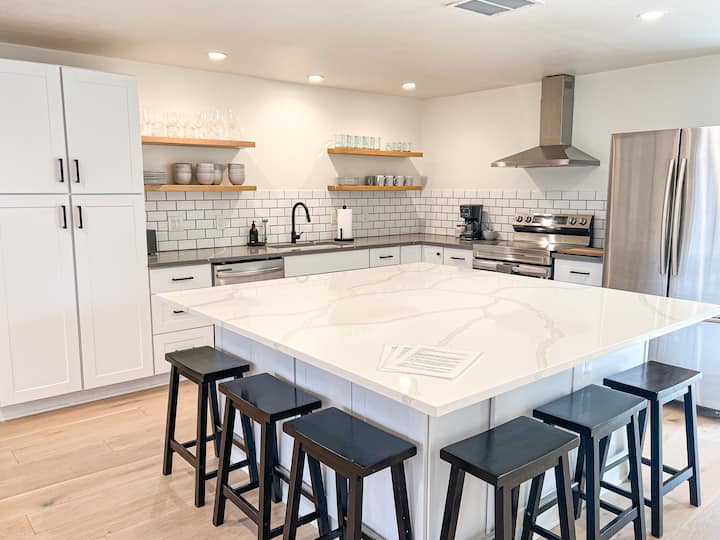 Harlow House - Eugene, OR