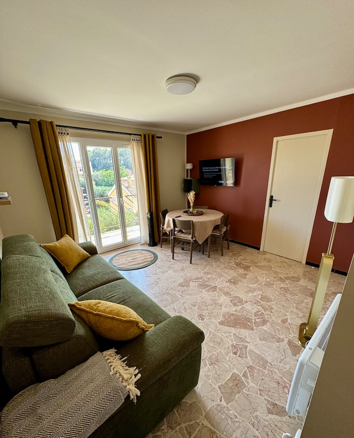 T2 Coloré Proche Mer Parking / Terrasse - Sanary-sur-Mer