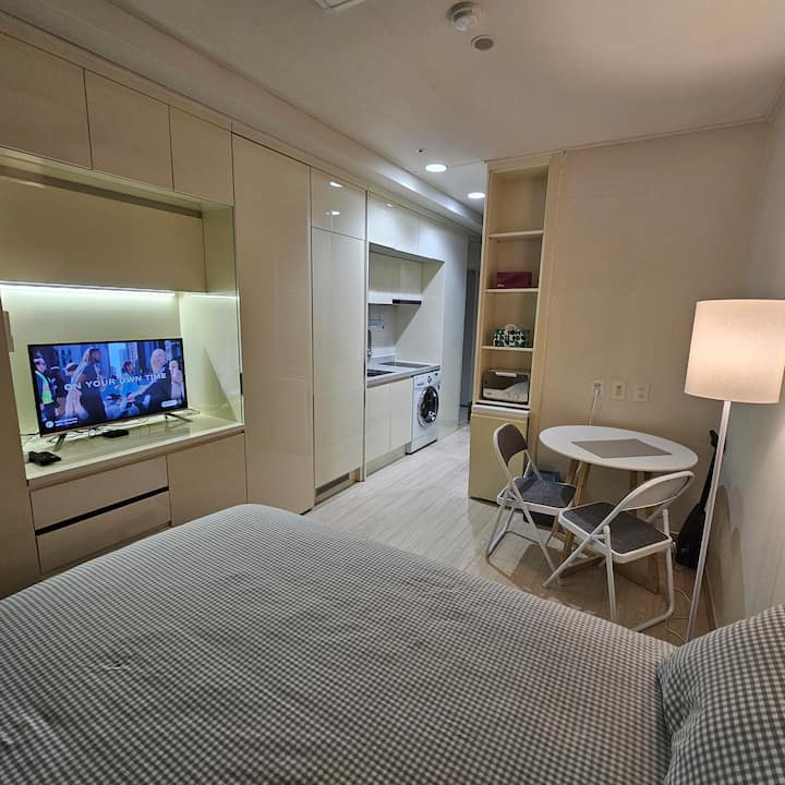 1 Valley 600, Line9, Line5, Tv - Seoul