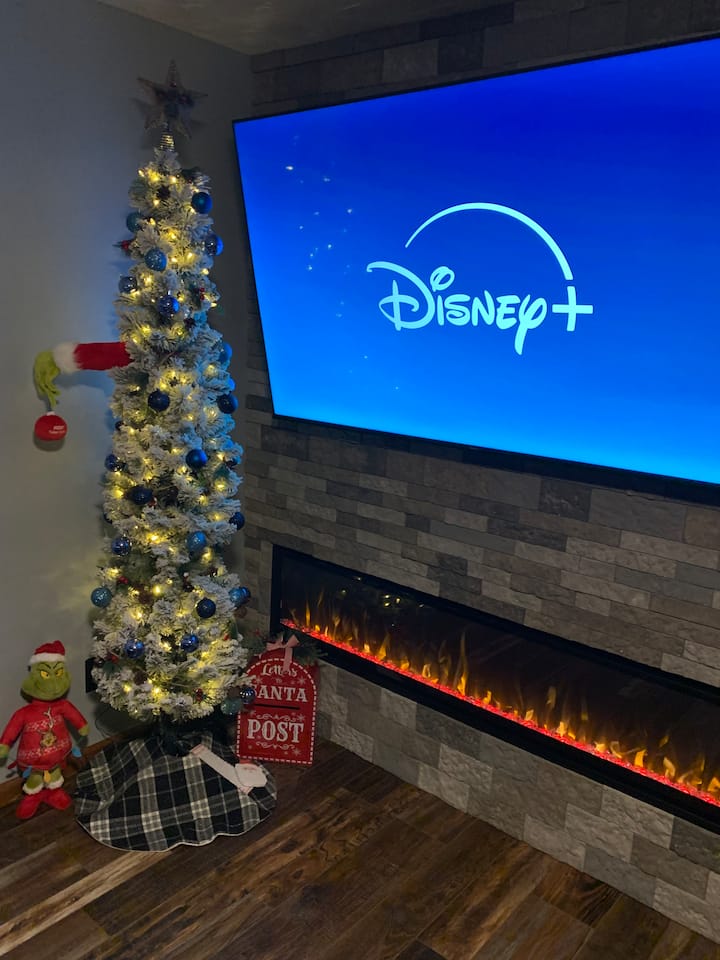 Evas Retreat Where Christmas Memories Come To Life - Farmington, MO