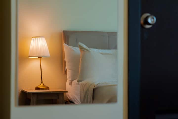 Family Friendly 2br 2bath Makati Condo | City View - Makati