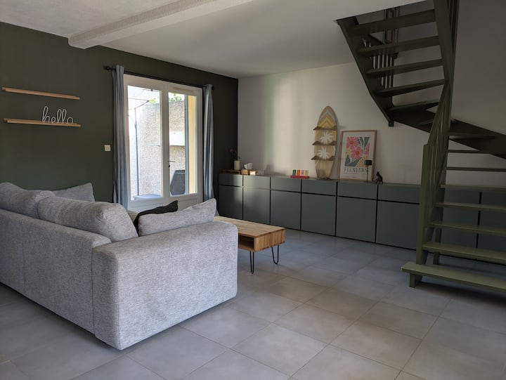 Maison Climatisée Avec Piscine - Istres