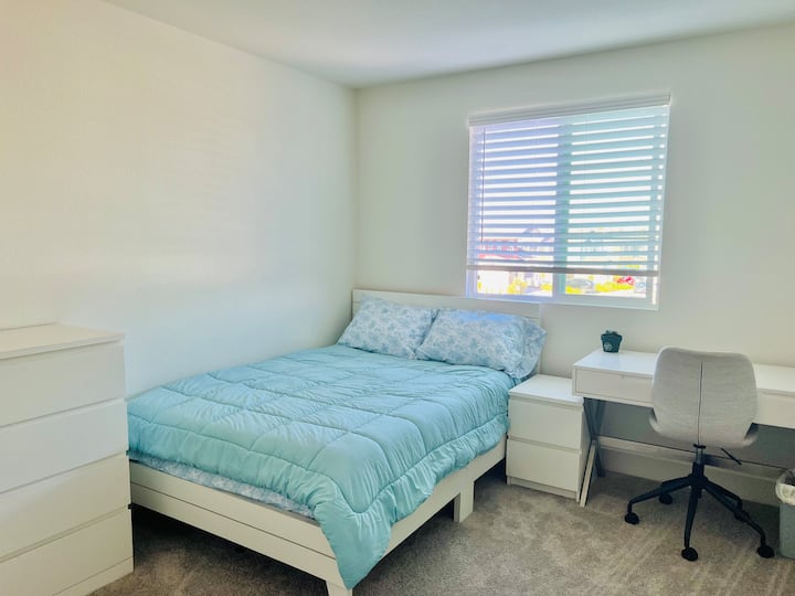 Room With Shared Bathroom In Wine County - Napa Valley