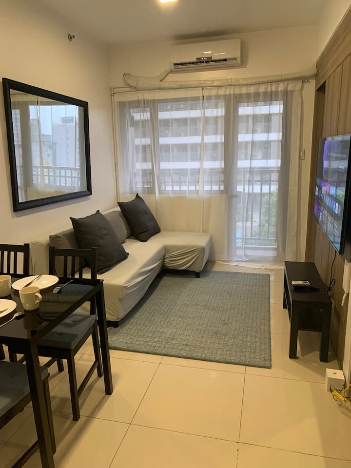 Fame Tower1 3beds All Rms W/airc Washer Roach-free - Ortigas Center