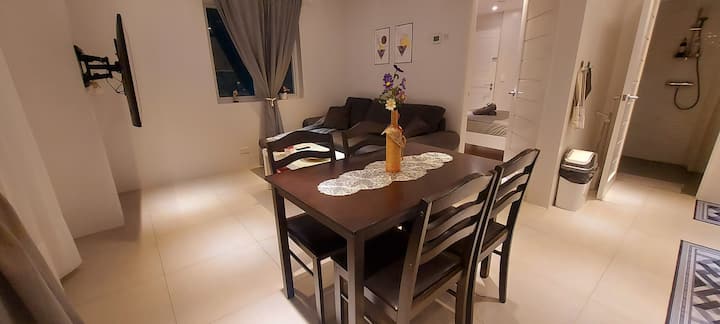 Deluxe 1br Suite:kitchen & Balcony, Pool - Amadeo