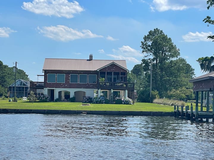 Waterfront Home - Washington, NC